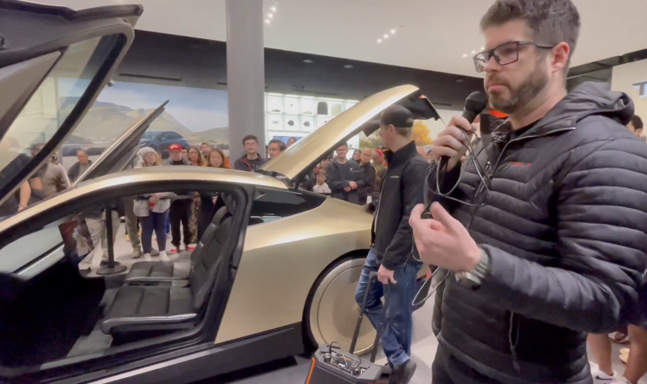 Video: Cybercab engineer talks design, features, new "Unboxed ...